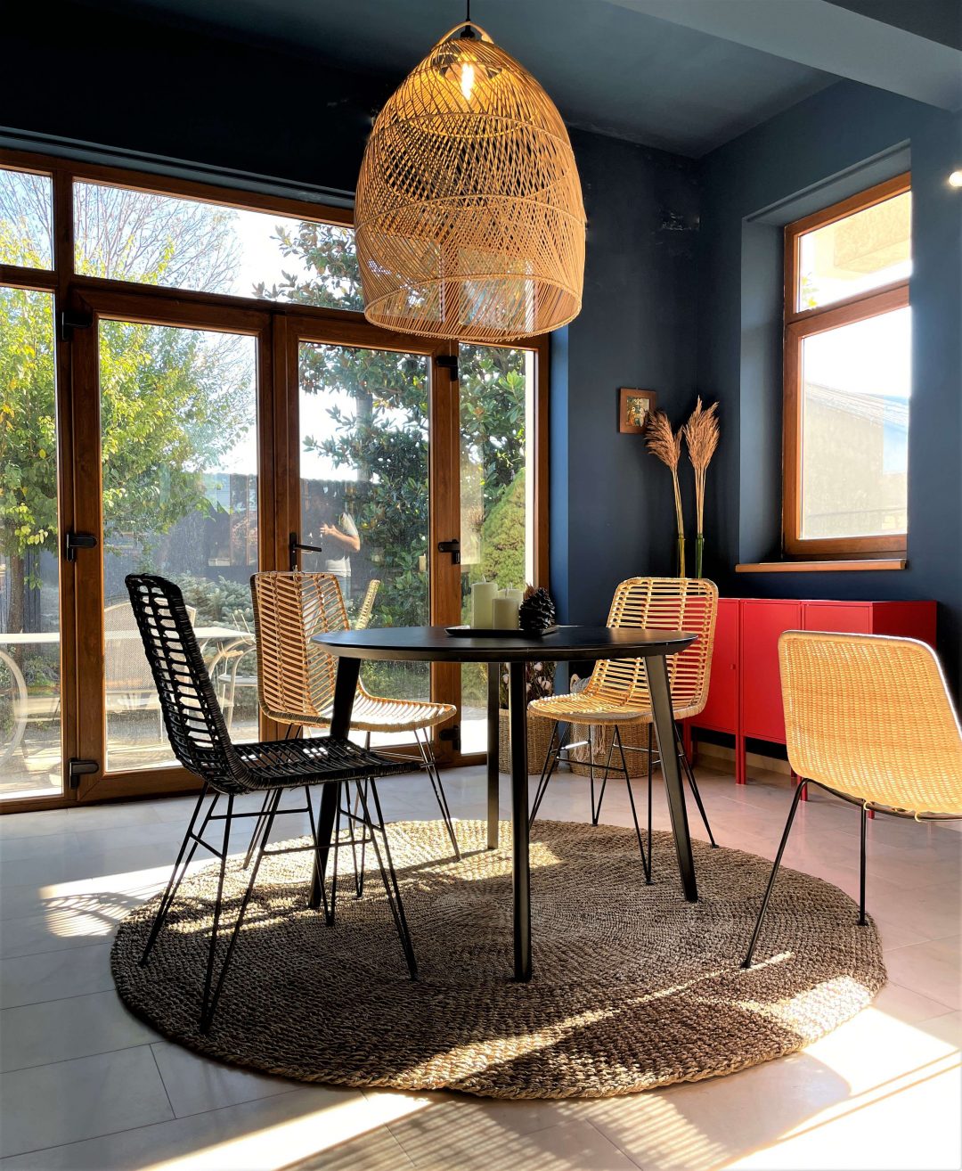 Scaun dining din ratan cu picioare metalice Maitara - NaturaLiving